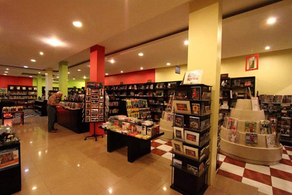Phnom Penh Bookstores | Top 5 Bookshops in Phnom Penh